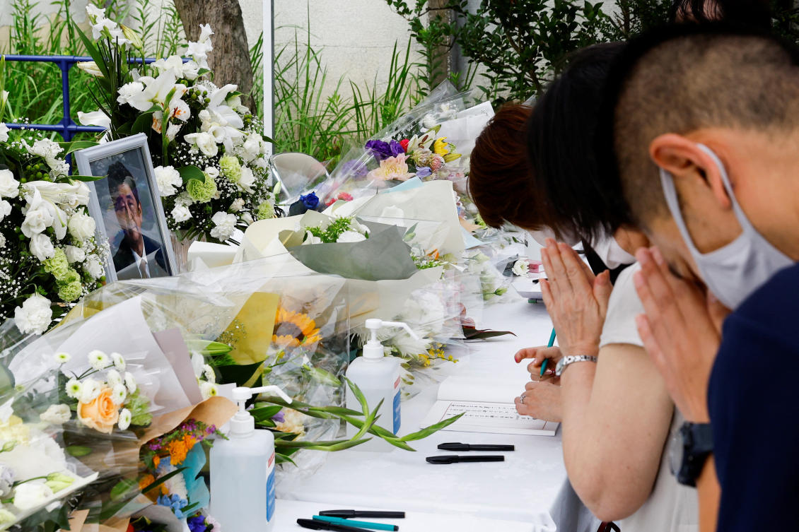 Japan bows in somber farewell to slain Shinzo Abe | Yemen Watch