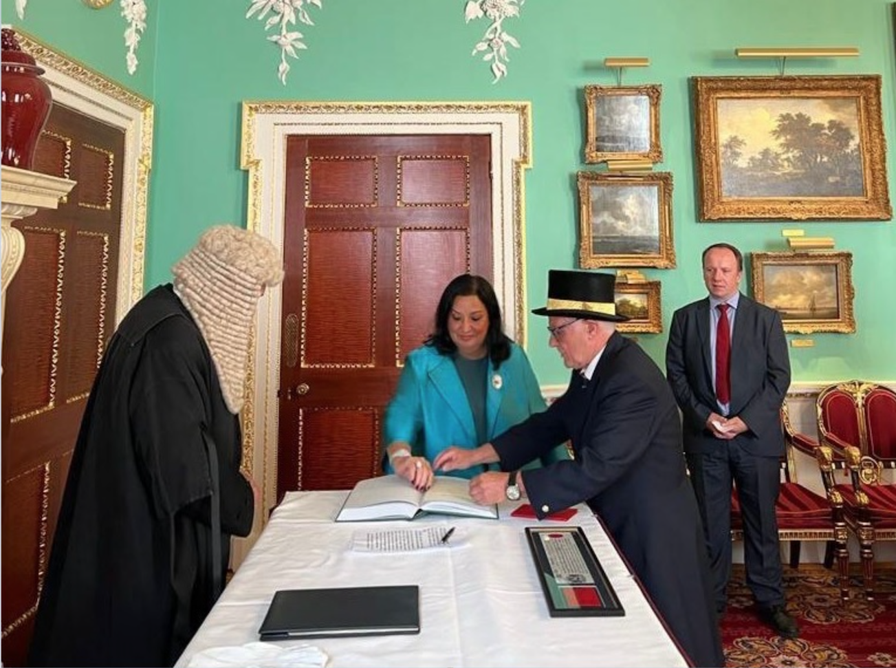 Wife of Kuwaiti UK ambassador Dalal Yaqoub Al-Humaidhi awarded Honorary ...